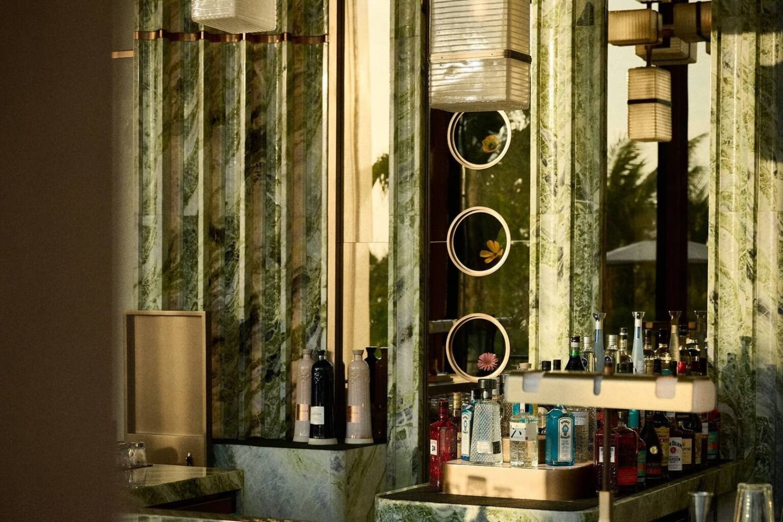 The 21 Best Bars in Dubai: From Day Drinks to Nightcaps - Near+Far Magazine